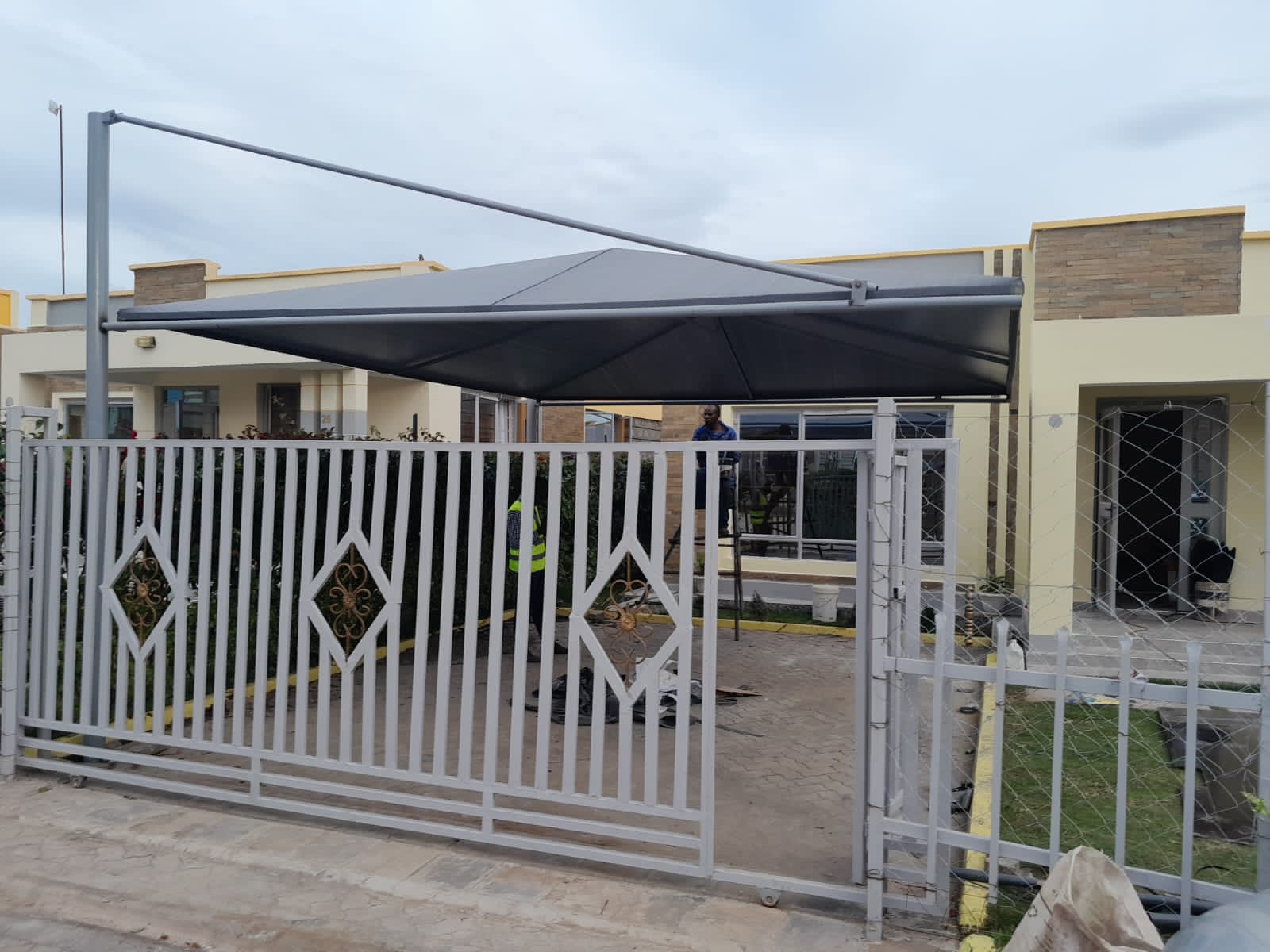 Sliding Gates Installation in Kenya | Waridi Car Shades
